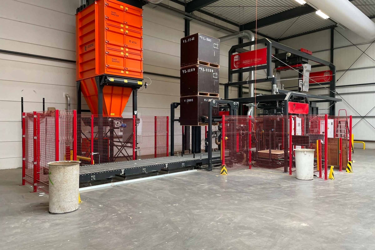 Burg - Bin Stacker / Destacker | Wyma Solutions